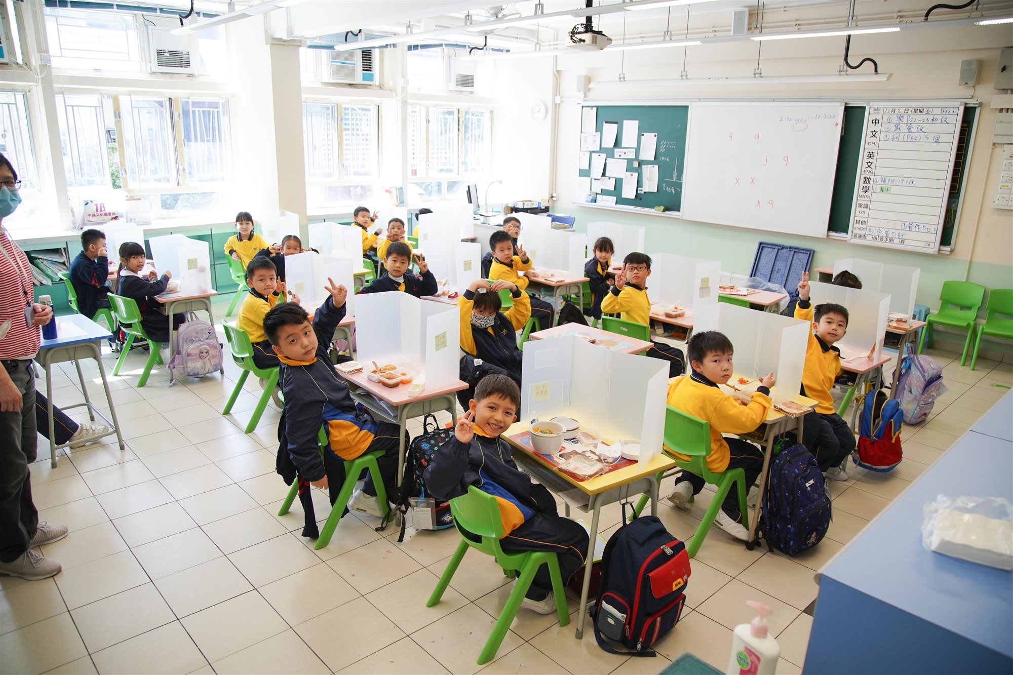 2022年12月1日恢復全日面授上課