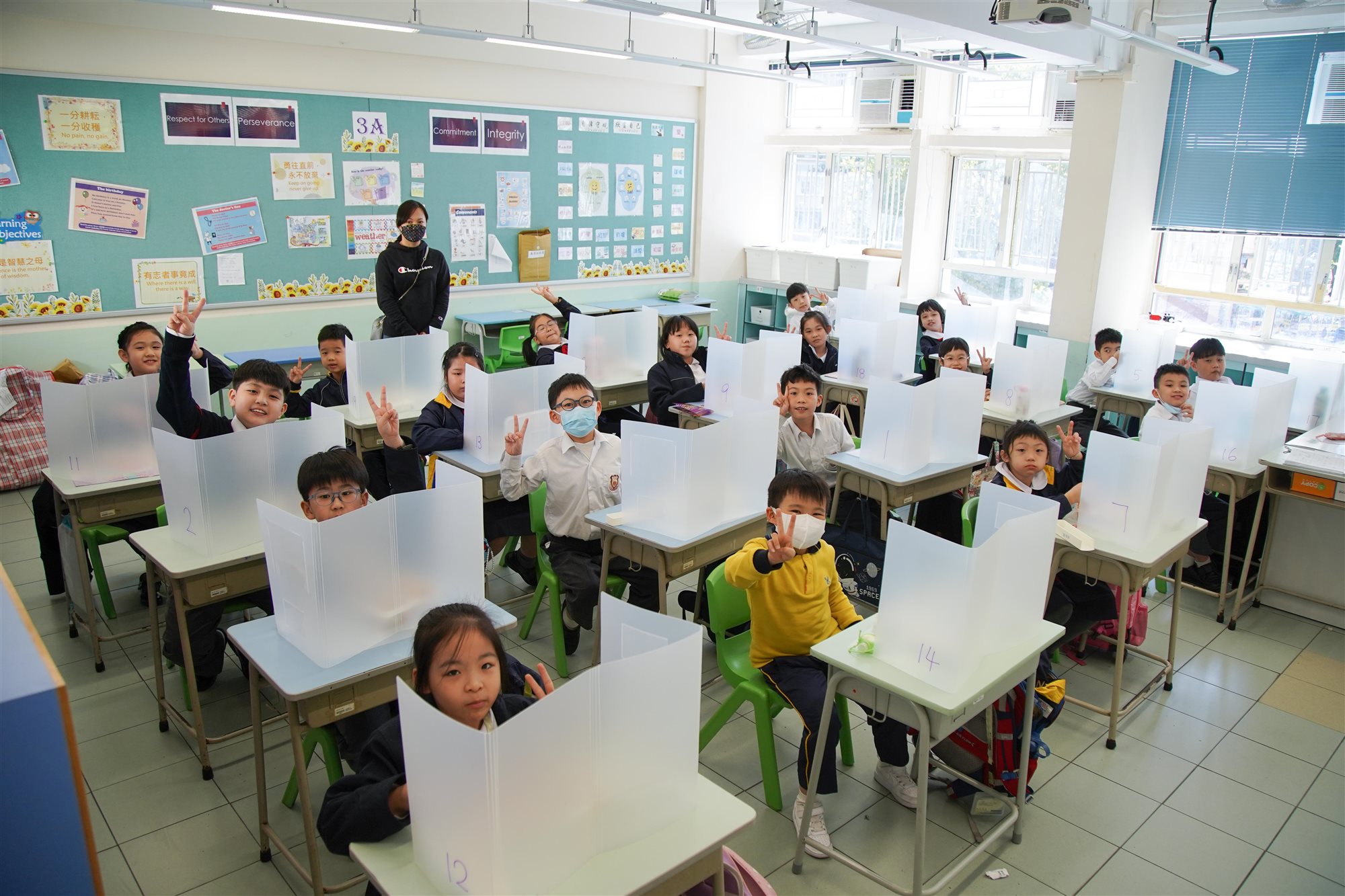 2022年12月1日恢復全日面授上課